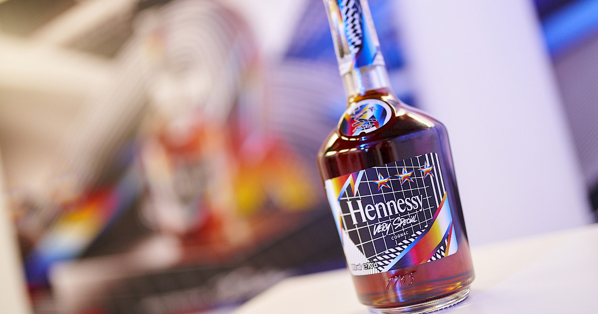 HENNESSY VS И ФЕЛИПЕ ПАНТОНЕ: ДВИЖЕНИЕ ВПЕРЕД, Nargis magazine | Журнал ...